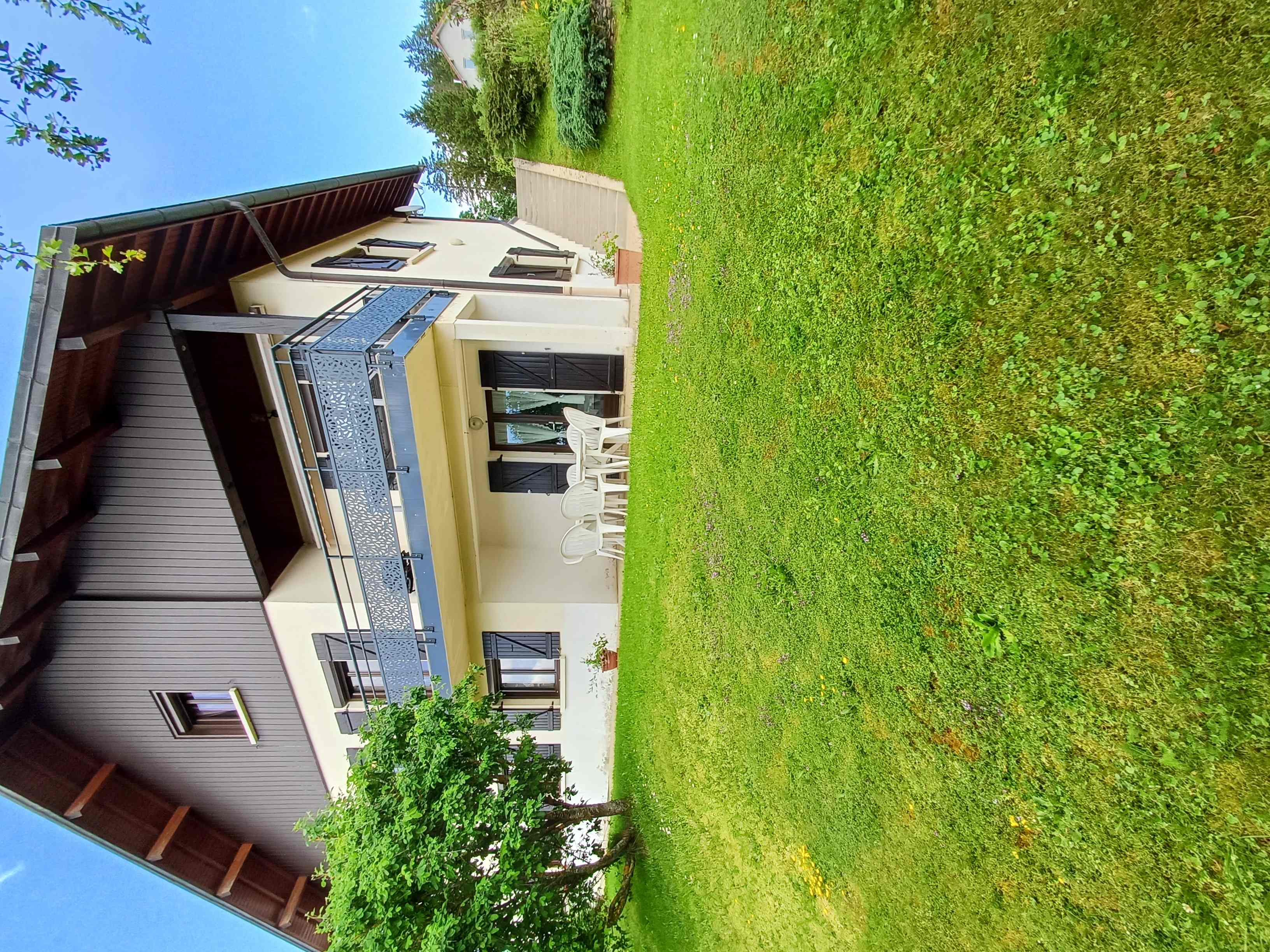 Appartement - Daniel Pasquier, 2 étoiles - LABERGEMENT-SAINTE-MARIE
